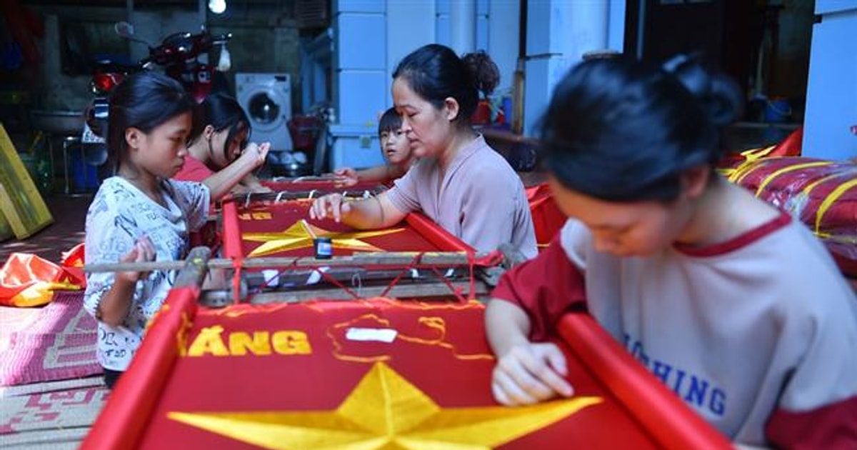 Tự hào làng cờ Tổ quốc