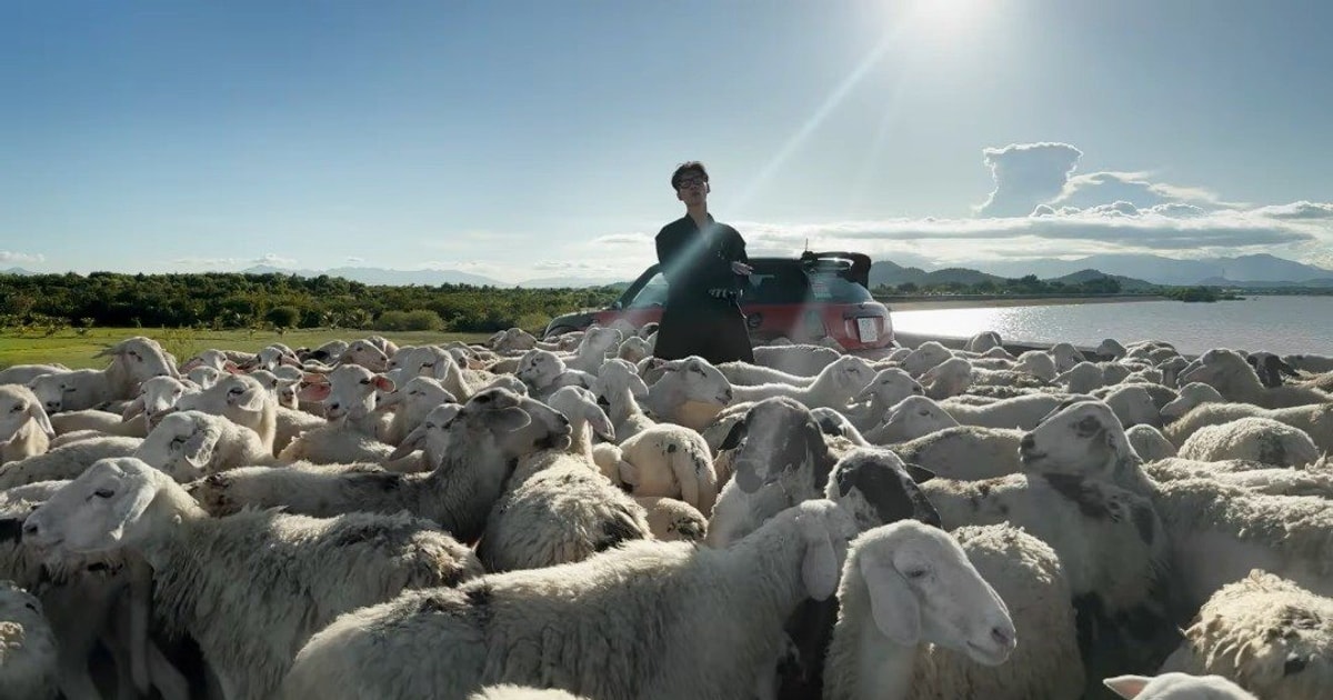 MCK bất ngờ "đánh úp" người hâm mộ với MV mới