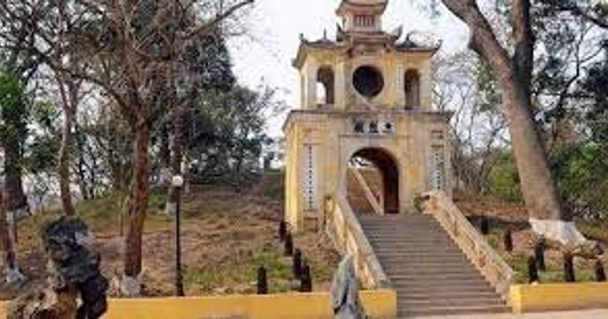 Gò Đống Đa - đền Trung Liệt